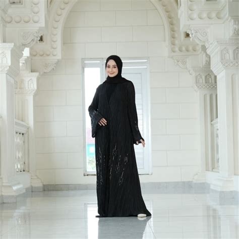 Pre Order Saqeena Onyxgrey