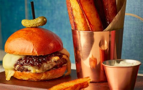 15 Essential Burger Spots In Dallas Fort Worth For Serious Burger