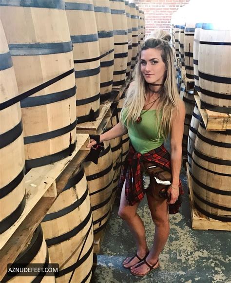 Melissa Miller Feet Aznudefeet