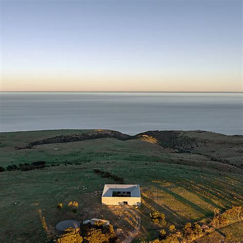 Carrickalinga Shed By Architects Ink New House Over 200 Square Metres