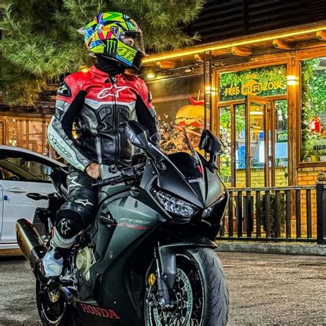 Jamshid 03 89 Jamshid 03 89 • Threads Say More