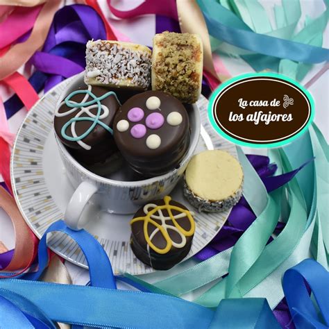 La Obsequios De Temporada Con Alfajores De Diferentes Tamaños