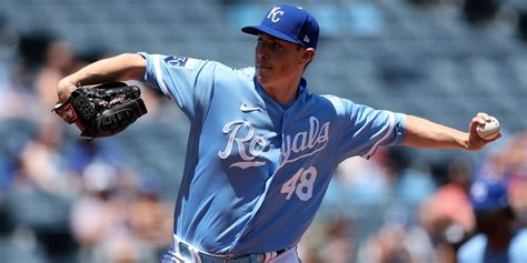 Ryan Yarbrough Leaves Start After Being Hit By Line Drive