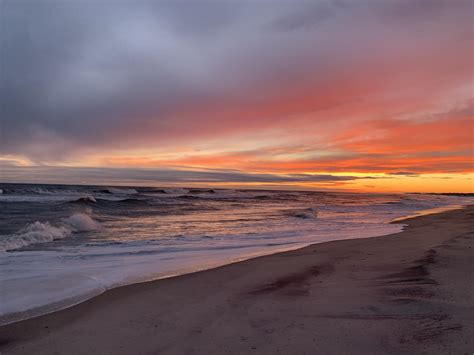 The Hamptons Ny Scrolller