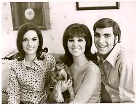 Pin By The Gregor On Sixties Chicks Marlo Thomas Celebrity Siblings