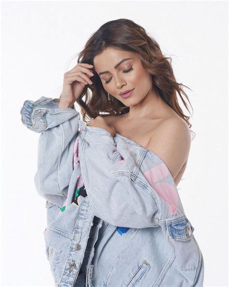 Choti Bahu Rubina In Jeans