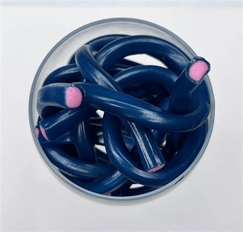 Bubblegum Giant Cable Approx 75gram Portion Sweetiz