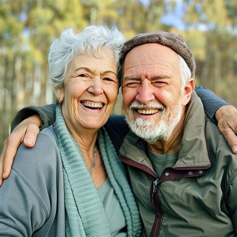 Premium Photo Photo Portrait Of An Older Elderly Couple Hugging And