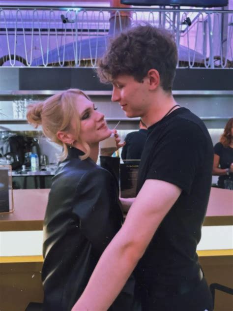 „rote Rosen Star Lucy Hellenbrecht Spricht über Ihr Sex Leben