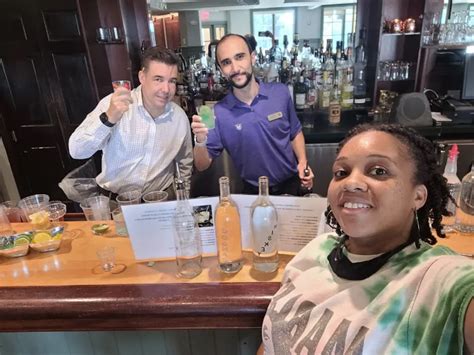 Deluxe Bartending Service Wedding Event And Private Party Bartenders