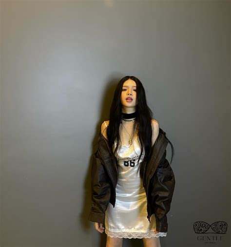 Nh Linh Ka Sexy N Ng B Ng Khi N Netizen Kh Ng Th R I M T