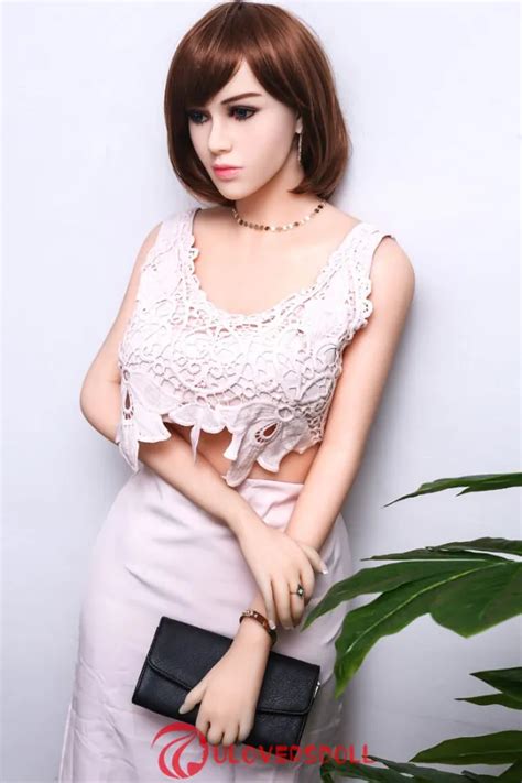 A Delicate And Fashionable Brown Short Hair Woman B Cup Real Love Sex