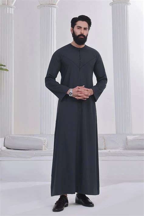 Emirati Thobe In Karachi Relaxed Sophistication By Ain Sunnah