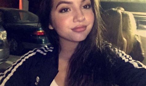 Pin By Tali🕊️🩰 🌷🦢🩷👑🎠 On Isabela Moner Isabela Moner Pretty Selfies