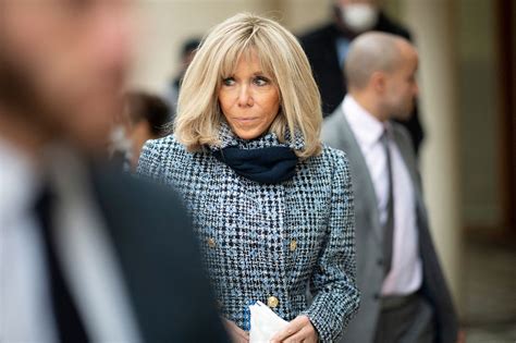 Brigitte Macron Face Aux Rumeurs Bernard Montiel Confie Elle Est Tombée Des Nues