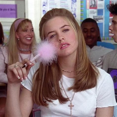 Alicia Silverstone As Cher Horowitz In Clueless Halloween Costume Inspo Clueless Aesthetic