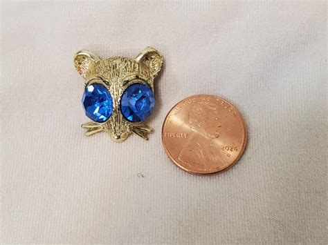 Vintage Tiny Mouse Head Pin Signed Nemo Rhinestone Gem