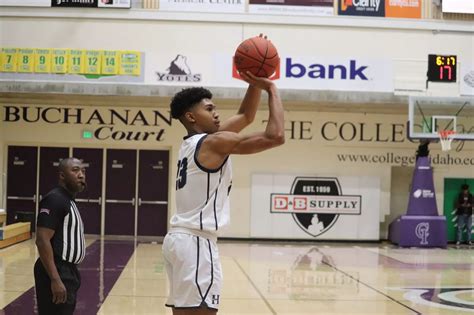 Calen Murray 2023 24 Mens Basketball Hope International University