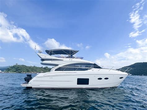 Used 2015 Princess Flybridge 52 Motor Yacht Topboats