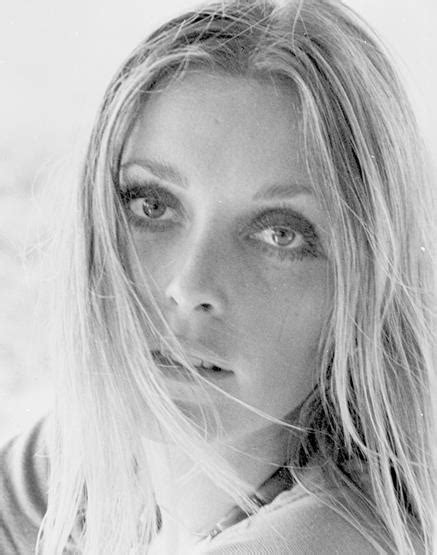 Sharon Tate Candid Up Close 8x10 Photo 15 1869974755