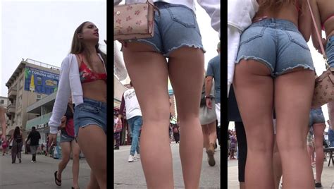 Voyeur Great Ass And Great Legs In Booty Shorts
