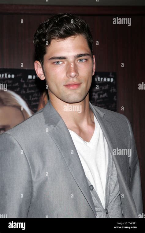 Sean Opry Arrives For The Premiere Of Homecoming At The Mgm