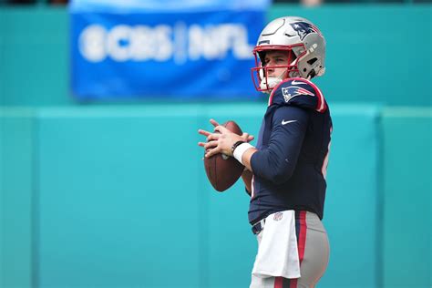 Bailey Zappe College Stats A Look At The New Patriots Starting Qb Past