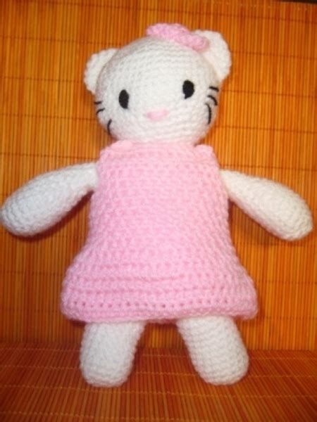 Liliana Crochet Art O Pisica Hello Kitty Crosetata