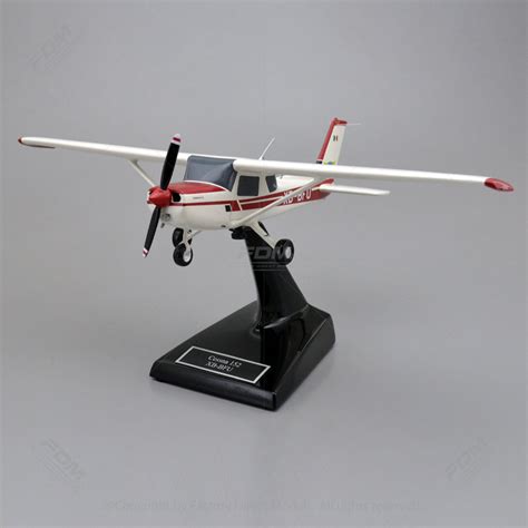 Cessna 152 Airplane Model Factory Direct Models