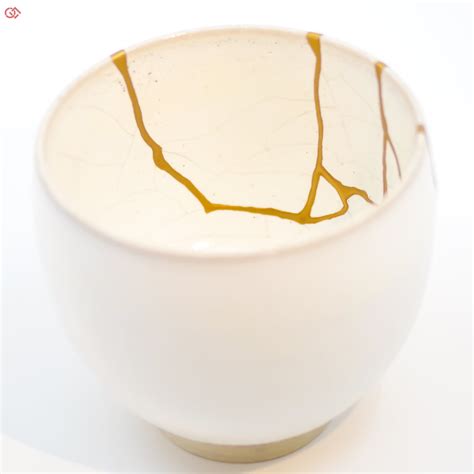 Authentic Kintsugi Pottery Sake Cup The Kintsugi Labo Japan