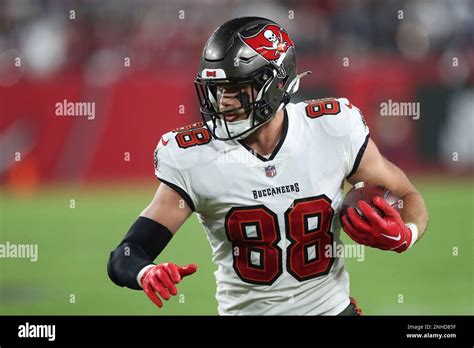 Tampa Fl January 16 Tampa Bay Buccaneers Tight End Cade Otton 88
