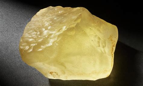 Desert Rose Meaning Benefits And Healing Properties Find Gemstone