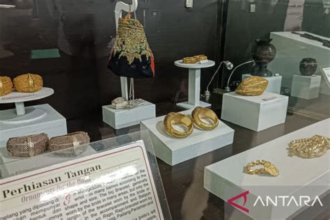 Perhiasan Koto Gadang Kota Gede Disandingkan Dalam Pameran Bersama Antara News