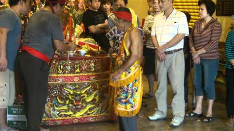 張公聖君探陰 繳庫恆春僅有的傳統儀式 Youtube