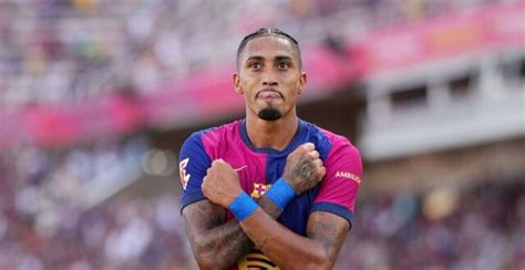 拉菲尼亚是第四位欧冠对拜仁戴帽的球员，上一位是17年的c罗腾讯新闻