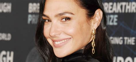 Gal Gadot In Skimpy Undies Proves Shes Wonder Woman