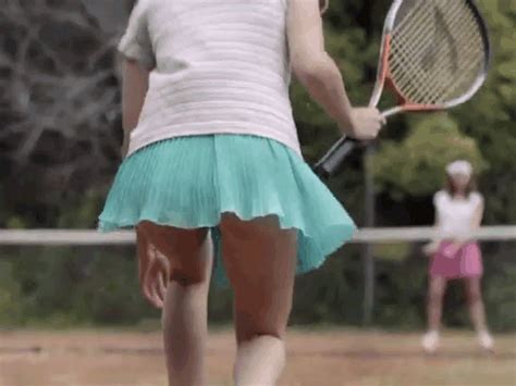 Upskirt S Tenor