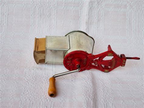 R D Gammal Mandelkvarn I Metall Pia Nr K P P Tradera