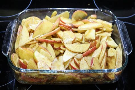 Recipes On The Rail Apple Pan Dowdy A Tasty Great Northern Railway Treat