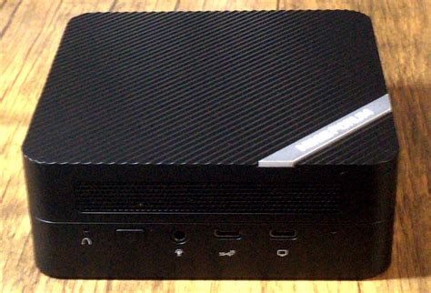 Minisforum UM560 をレビュー！ 超静音で拡張性の高い最高のミニPC！ UM560XTやUM580との違いやおすすめも紹介します ...