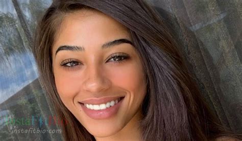 Farahdivaaa Bio Age Height Models Biography