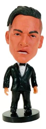 Boneco Miniatura Neymar De Terno Parcelamento Sem Juros