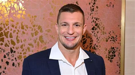 Knock Knock Keanu Reeves Was Forced To Film Sex Scene With Director