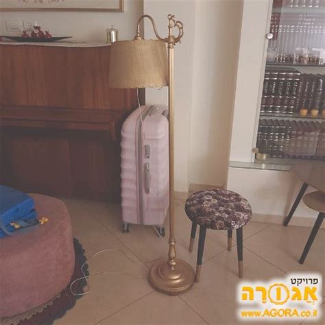 תמונה של מנורה עומדת למסירה בחינם מודעה 2712606