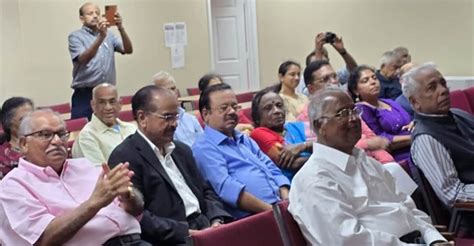 എഴുത്തുകാരനും ചിന്തകനുമായ നൈനാൻ മാത്തുള്ളക്ക് ഡോക്ടറേറ്റ് ലഭിച്ചു Nainan Mathulla Phd