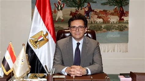 وزير الثقافة يهنئ الأديب محمد سمير ندا لفوزه بالجائزة العالمية للرواية العربية