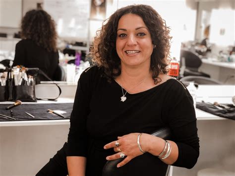 Kickstart Makeup Artist Career Everything You Need To Know