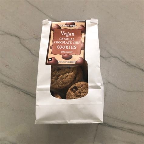 Vegan Oatmeal Chocolate Chip Cookies From Trader Joes Vegan Product