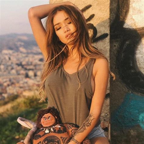 5 Hot Sexy Aizhan Baizakova Bikini Pics