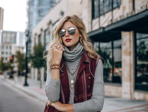 How To Style Vest Outfit Ideas In Burgundy And Soft Gray